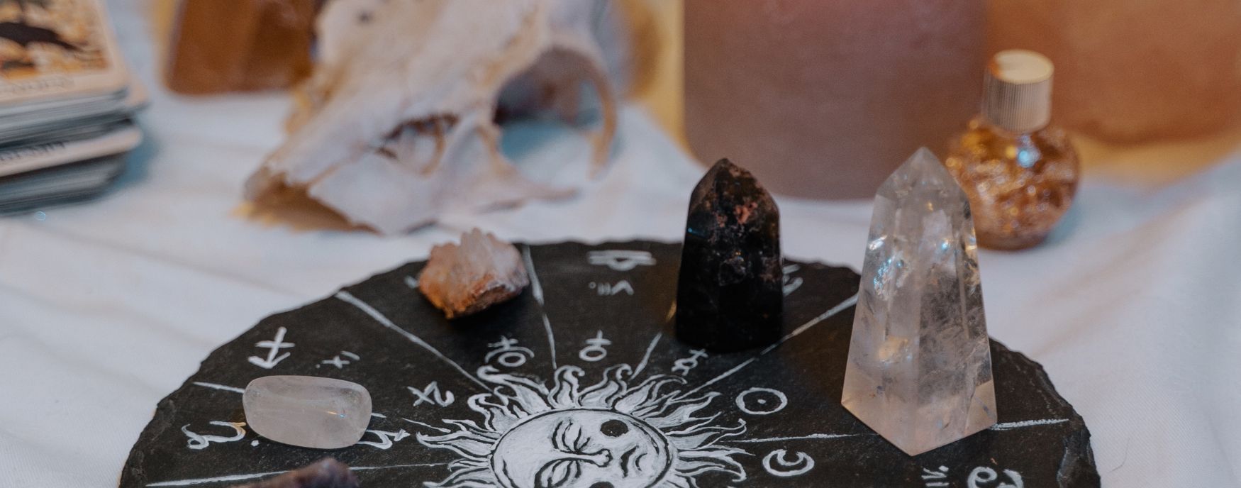 WHAT DOES THIS HALLOWEEN HAVE IN STORE FOR YOUR ZODIAC SIGN? – Astral Ore